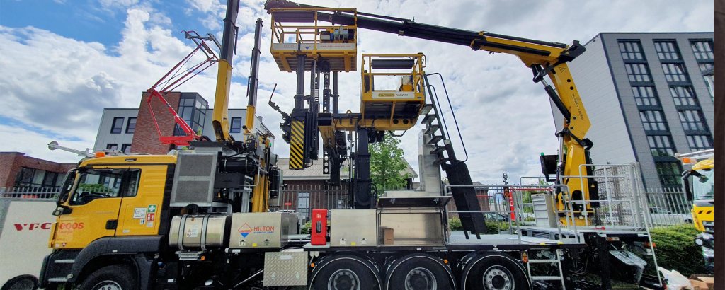 EQOS Energie erwirbt eines der weltweit größten Zweiwege-Fahrzeuge zur ...